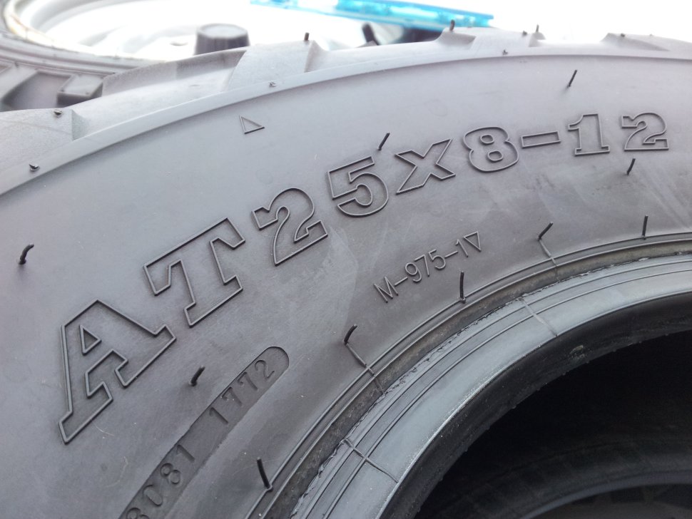 Комплект шин MAXXIS M975+M978 TRX680